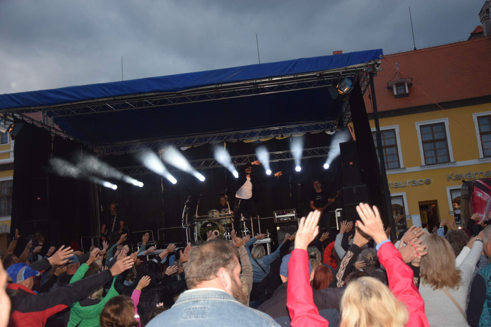 Koncert open air na novohradském náměstí – Kulturní a informační centrum Nové Hrady